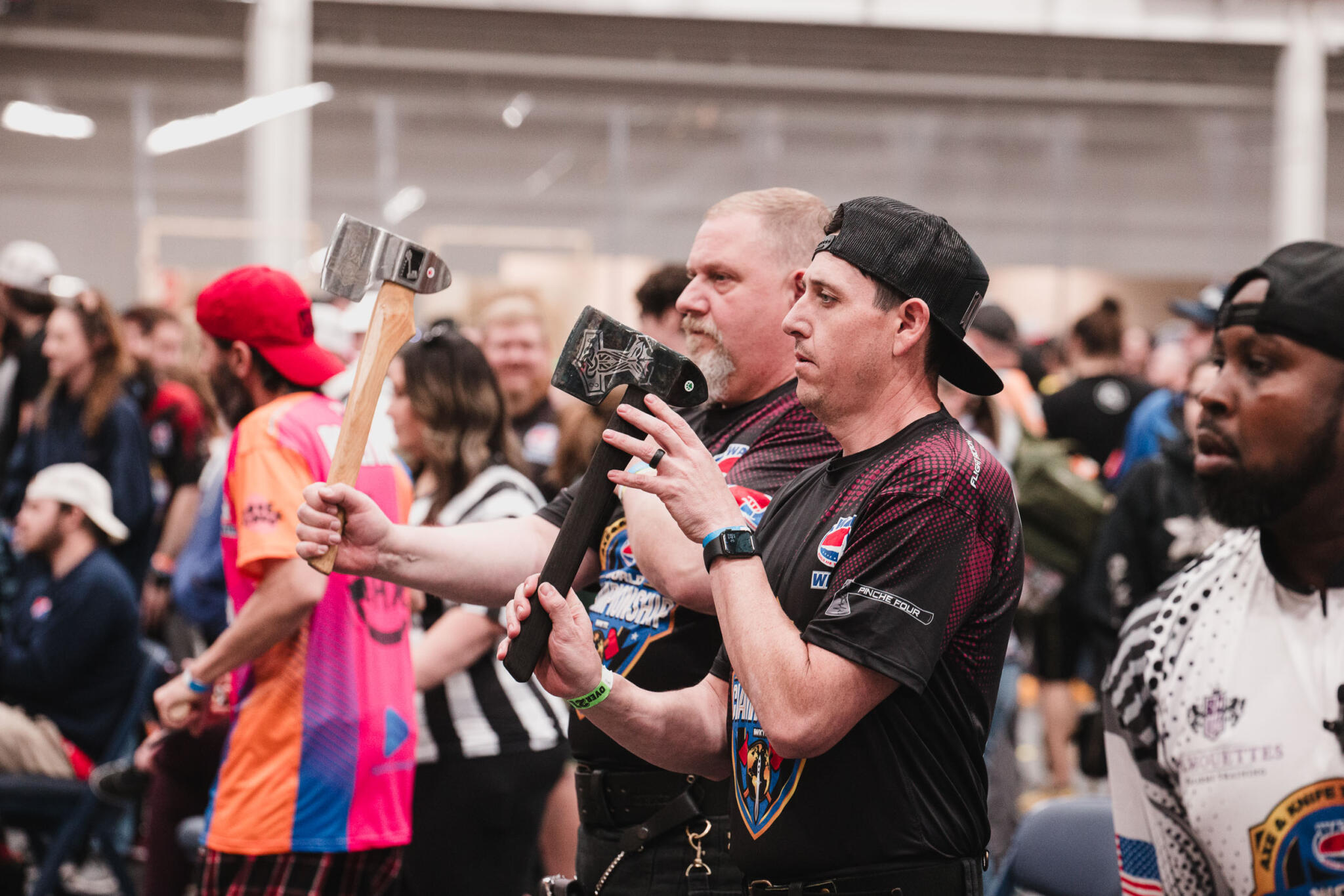 How to Improve Your Axe Throwing Skills - 5 Mistakes to Avoid - World ...