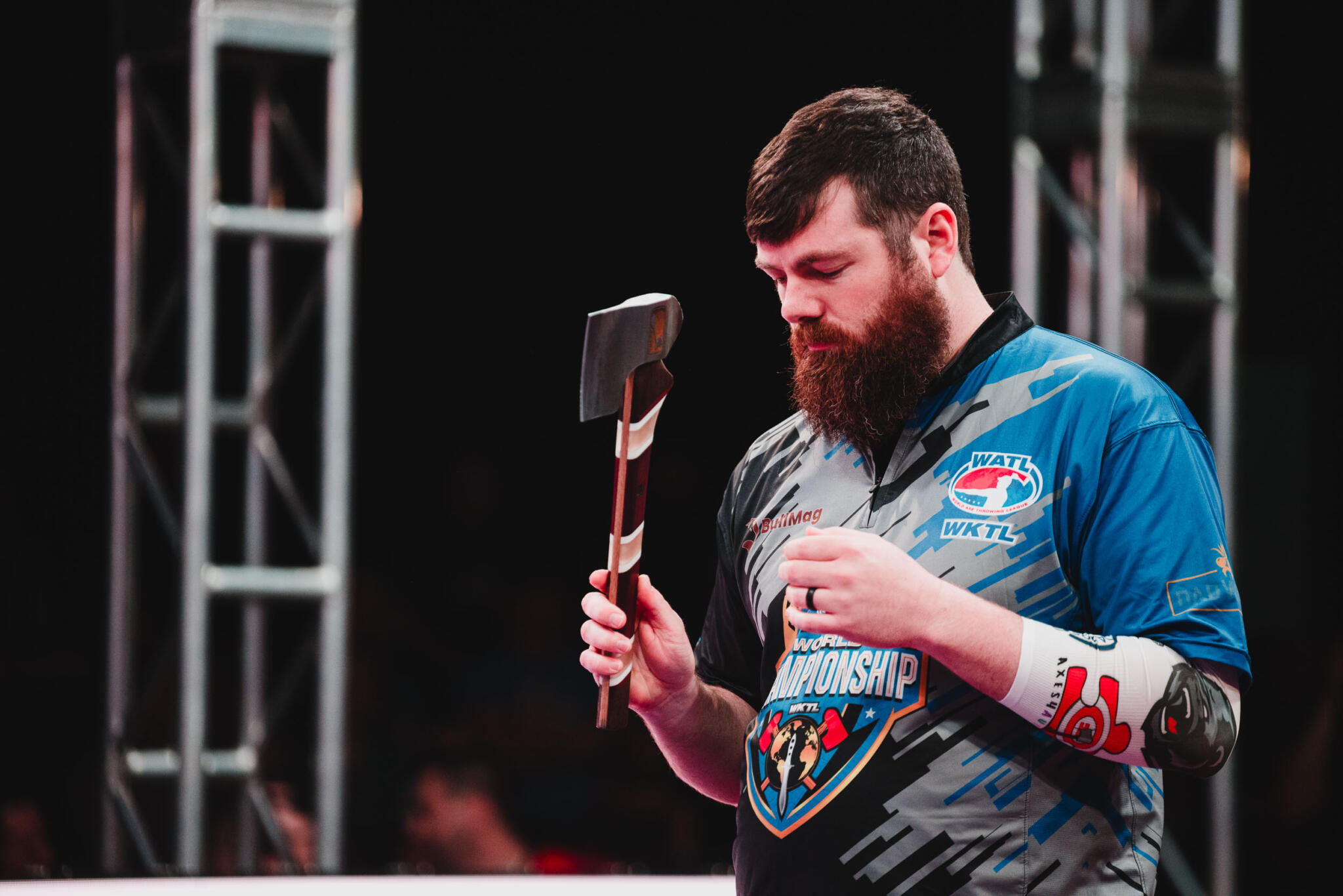 How to Improve Your Axe Throwing Skills - 5 Mistakes to Avoid - World ...